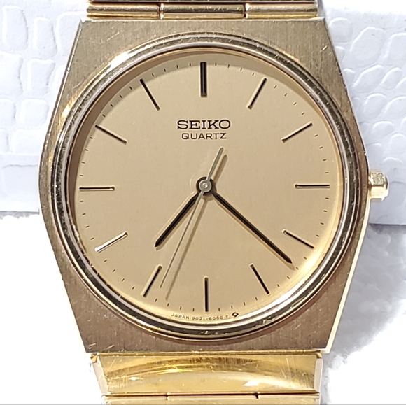 Seiko | Accessories | Vintage Seiko Gold Plated Womens Quartz Watch Stainless Steel Five Jewels ...